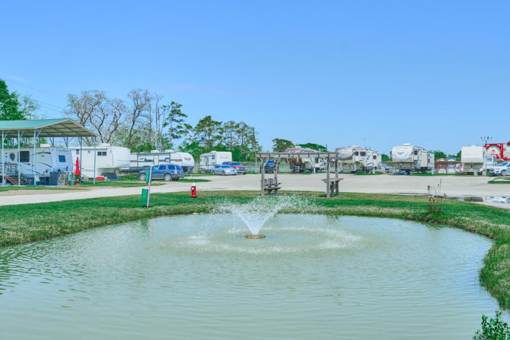 RV Housing Near LyondellBasell Channelview - Sheldon Lake RV